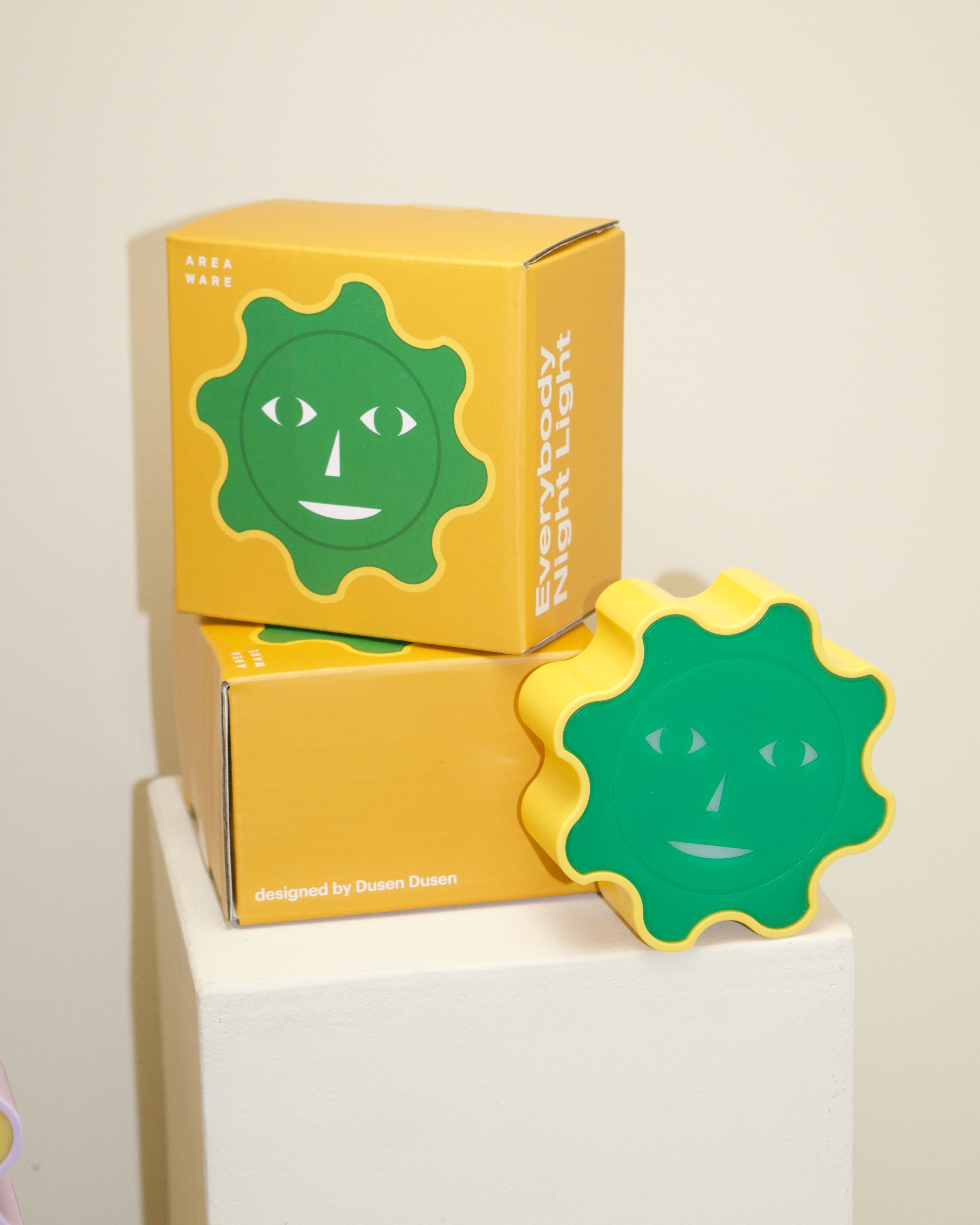 Everybody Sun Night Light – Odd Bird
